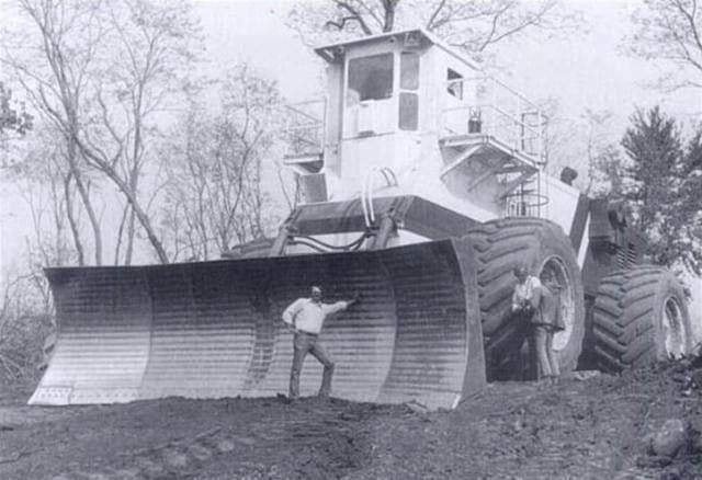 Marion V220 Rubber Tire Dozer, Diesel-Electric Monstrosity - EVSHIFT