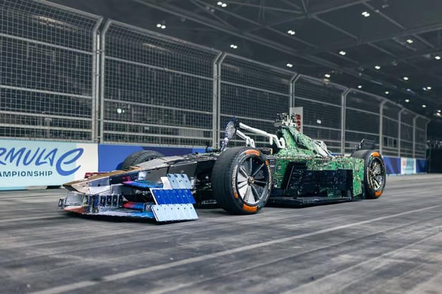Envision Racing and artist Liam Hopkins teamed up to create a Formula E ...
