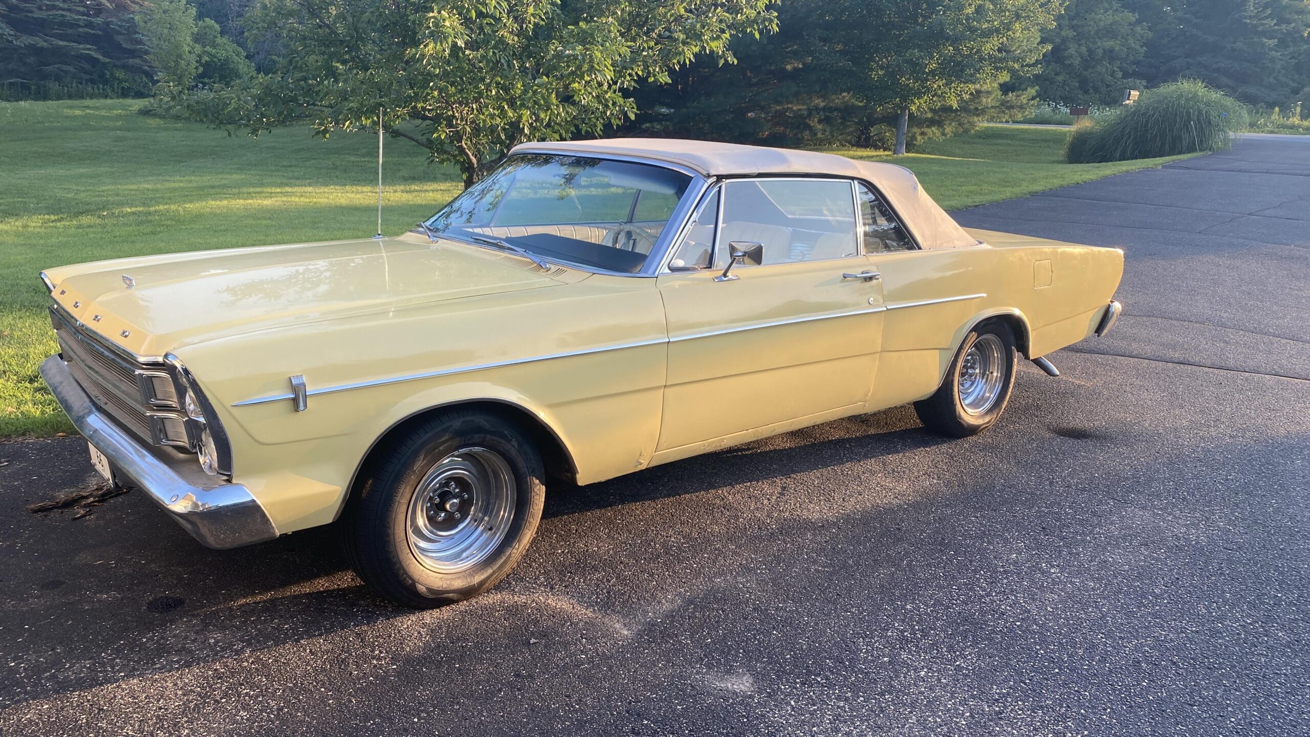 1966 Ford Galaxies 500 - EVSHIFT