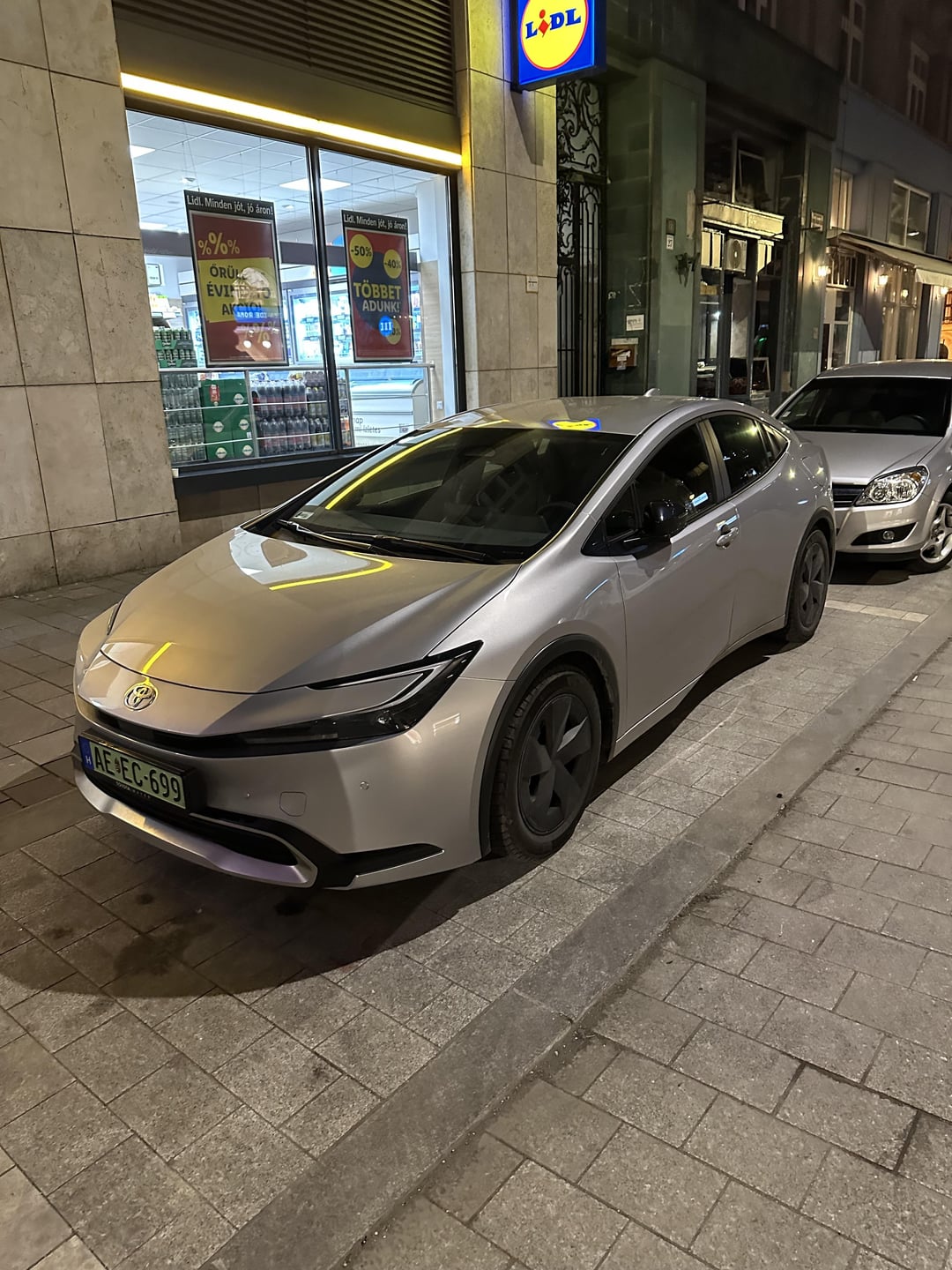 The new [Toyota Prius] looks really good - EVSHIFT