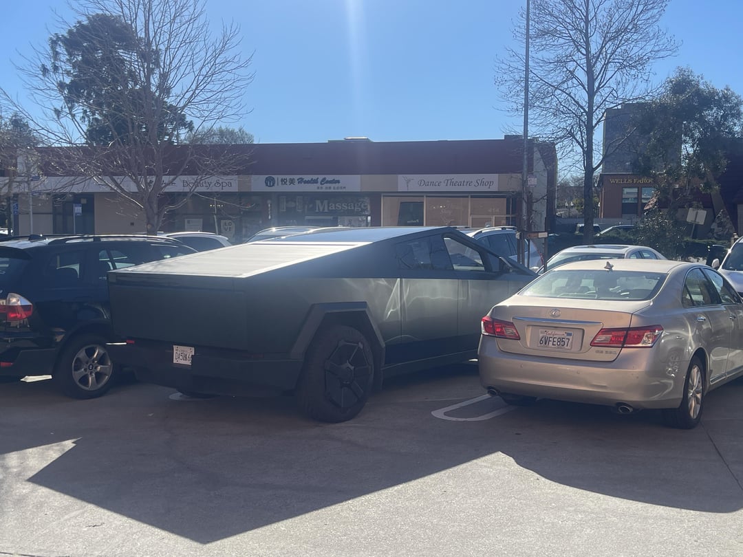 Green Cybertruck in the Bay Area Today—noticed a weird thing in the ...