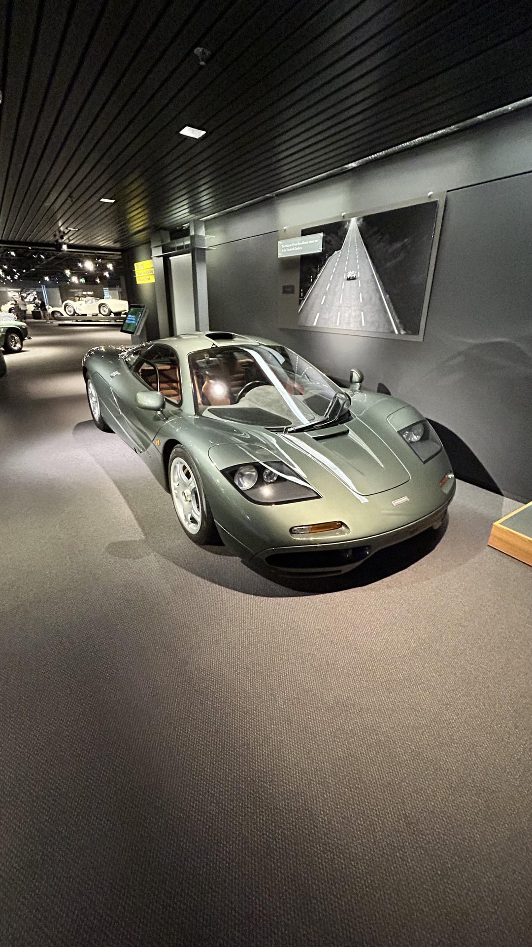 Crazy [Mclaren F1] chassis #022 at the Naples revs institute - EVSHIFT