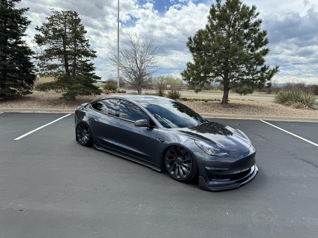 ‘23 Tesla Model 3 Performance - EVSHIFT