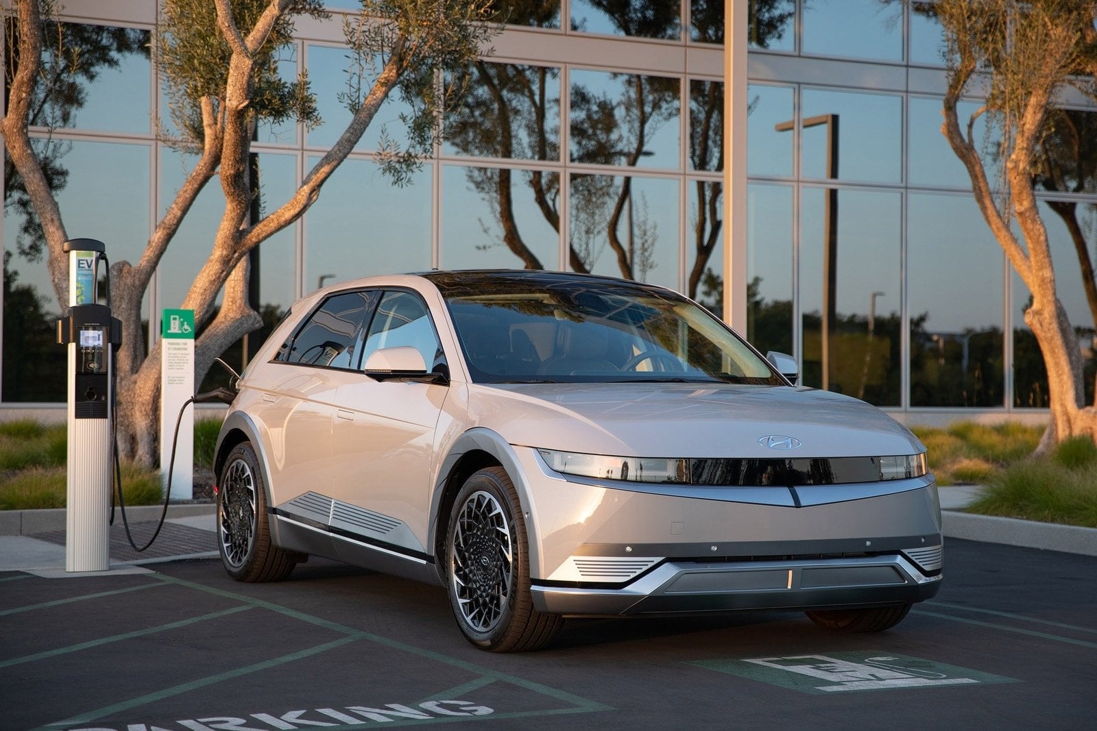 Edmunds EV Charging Test: The Fastest and Slowest EVs We've Tested ...