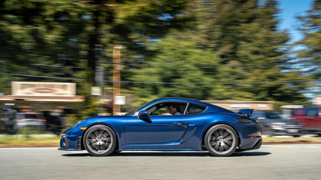 Porsche GT4 [4100x2300] - EVSHIFT