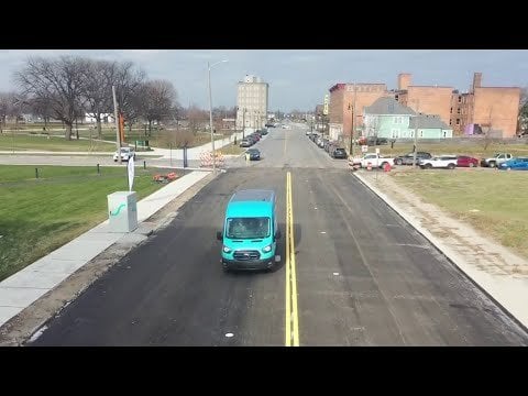 Detroit opens America's first automatic electric charging road - EVSHIFT