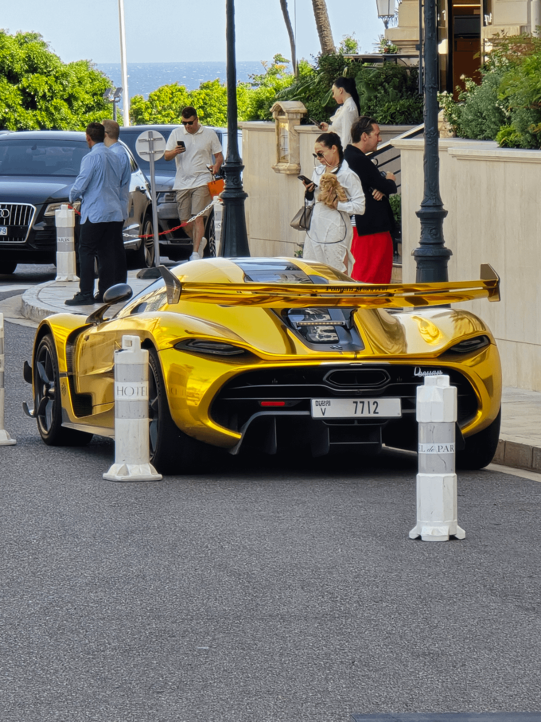Golden [Koenigsegg Jesko] spotted next to Casino Monte Carlo in Monaco ...