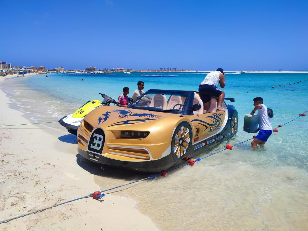 Bugatti Chiron boat - EVSHIFT