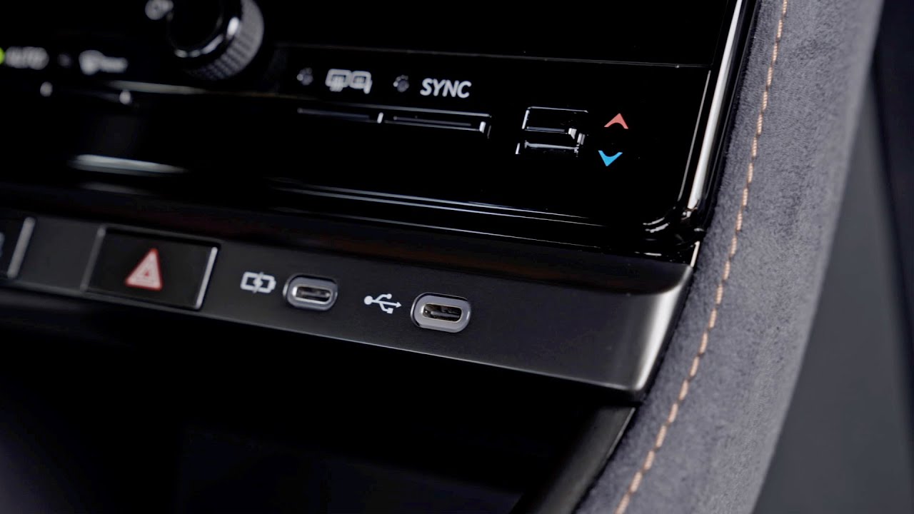Where to find the USB charging points on a Lexus LBX | LEXUS EUROPE ...