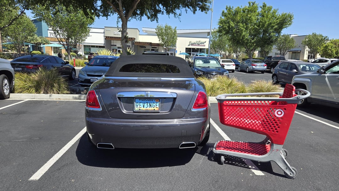 Saw this [Rolls Royce Dawn] with a shopping cart too close for comfort ...