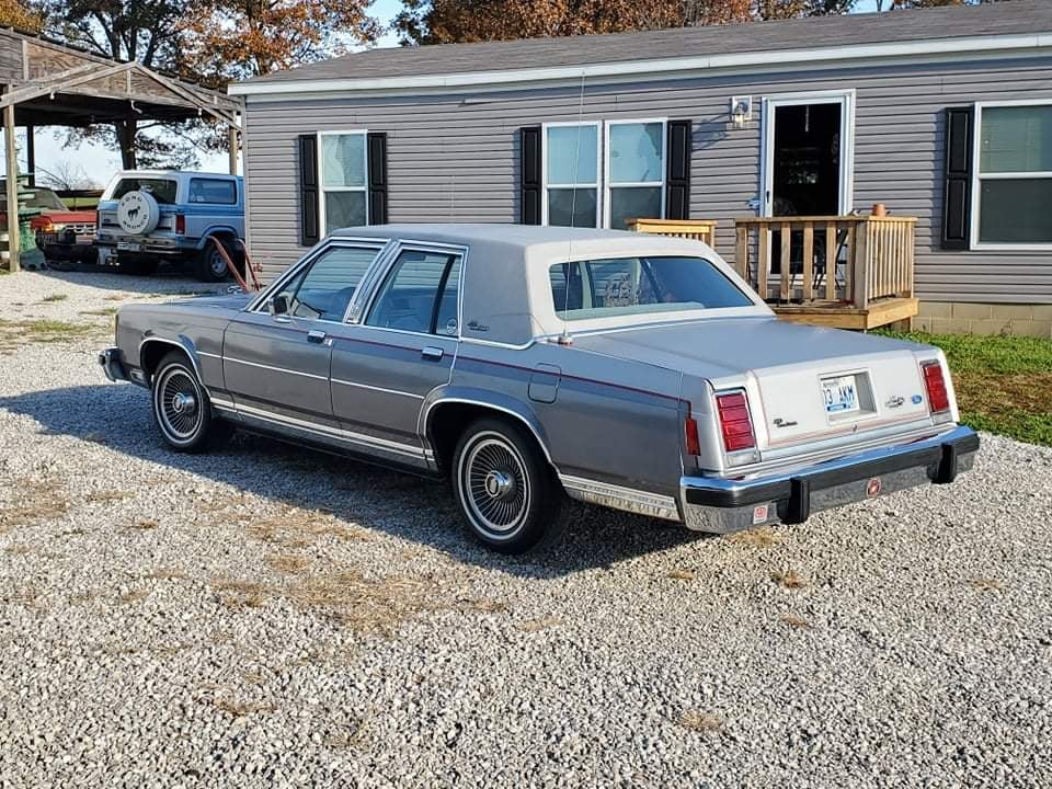 After seeing the post of the 85 Caprice, I had to post pics of my 88 ...