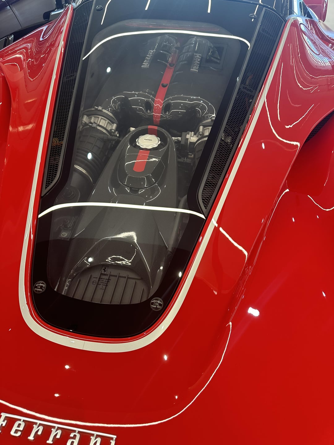 [LaFerrari Aperta] Check out this beaut - EVSHIFT