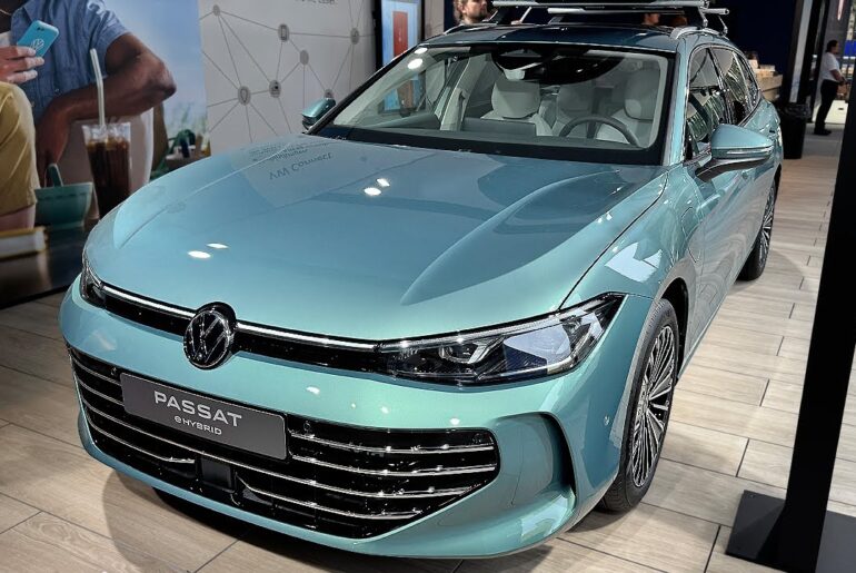 2025 VW Tiguan eHybrid FIRST LOOK: 75-Mile EV Range & Stunning Tech ...
