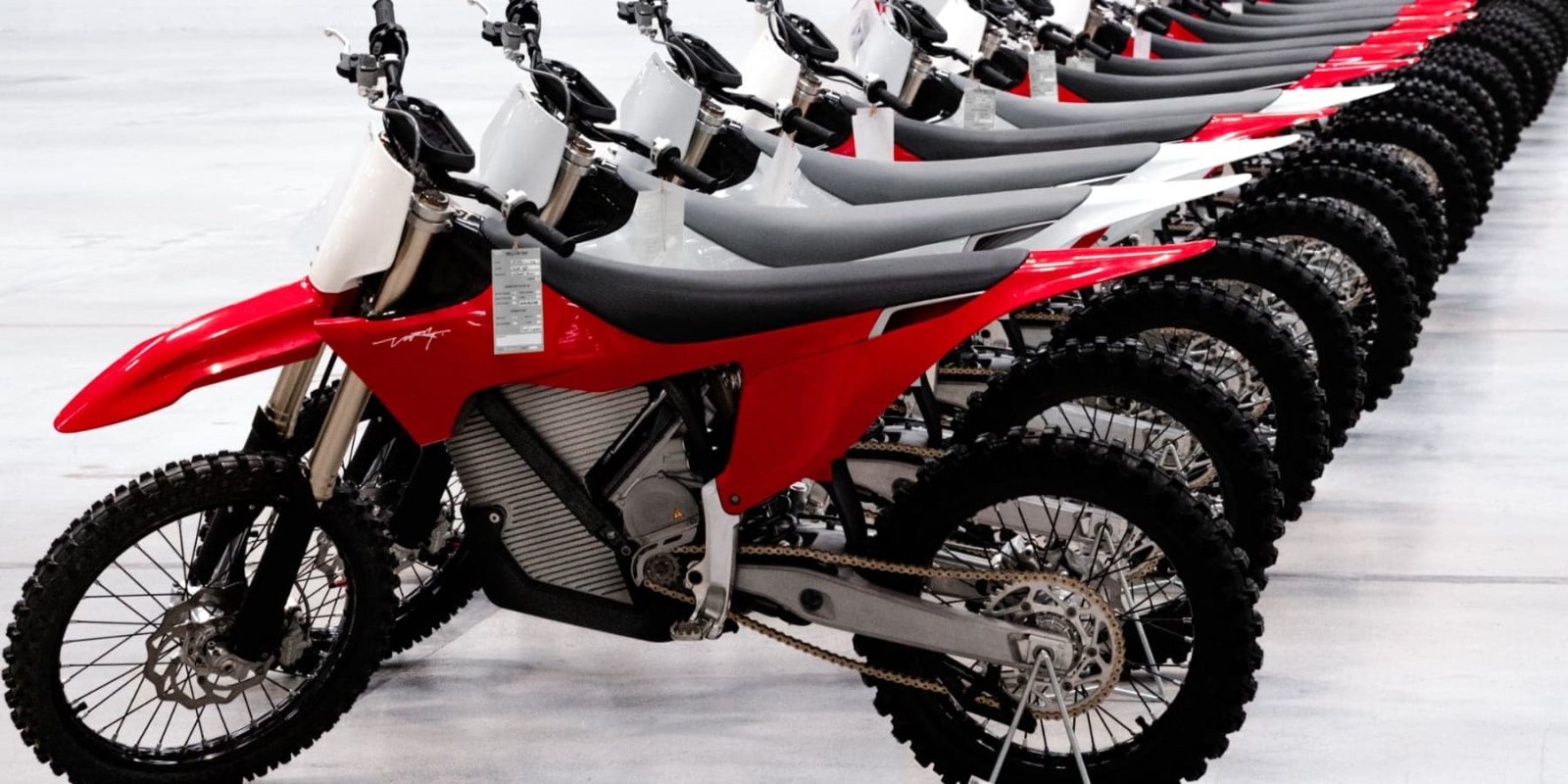 This electric motorcycle company just did what no one else could - EVSHIFT
