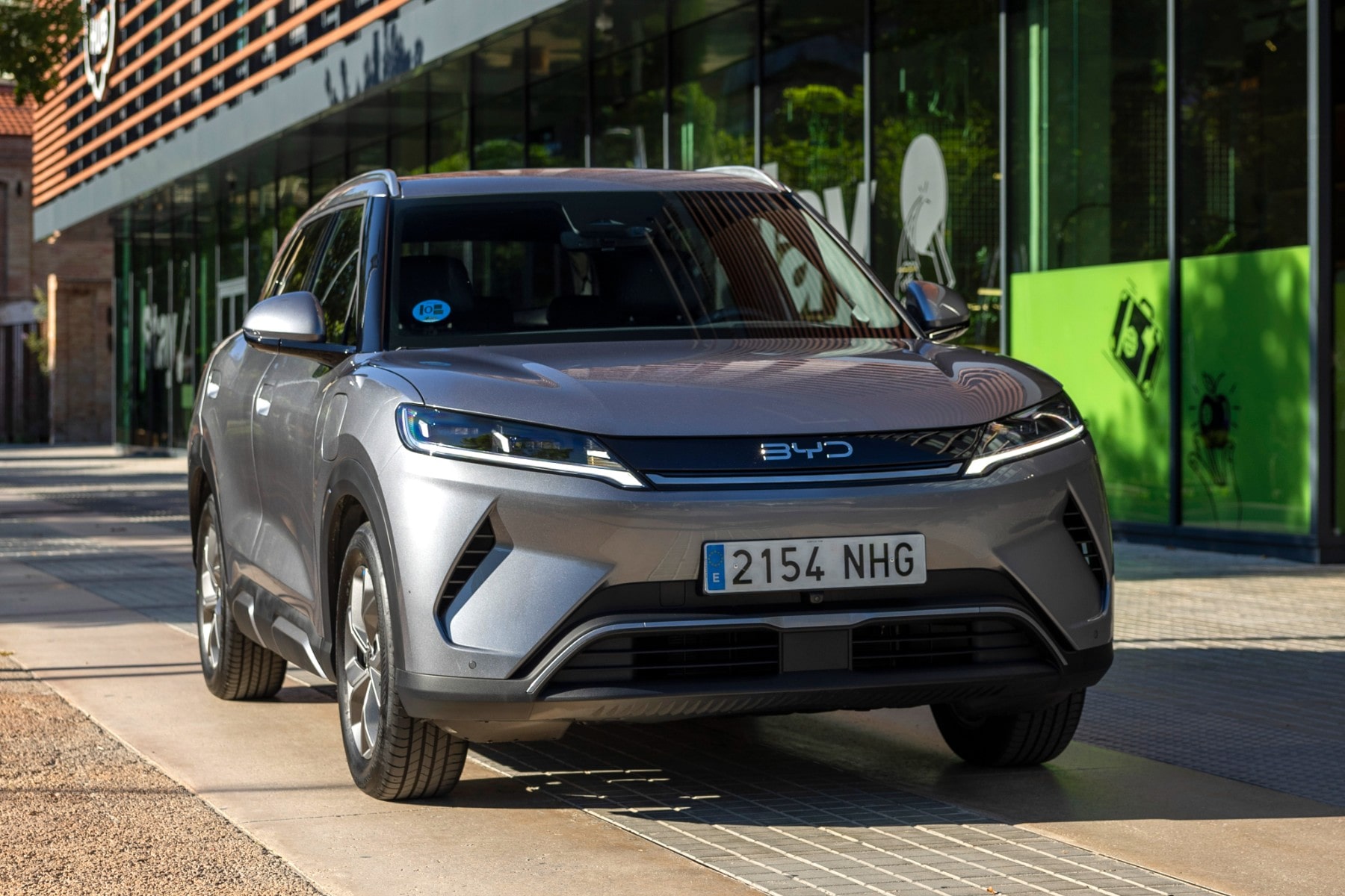 BYD records strongest monthly sales of 2025 - EVSHIFT