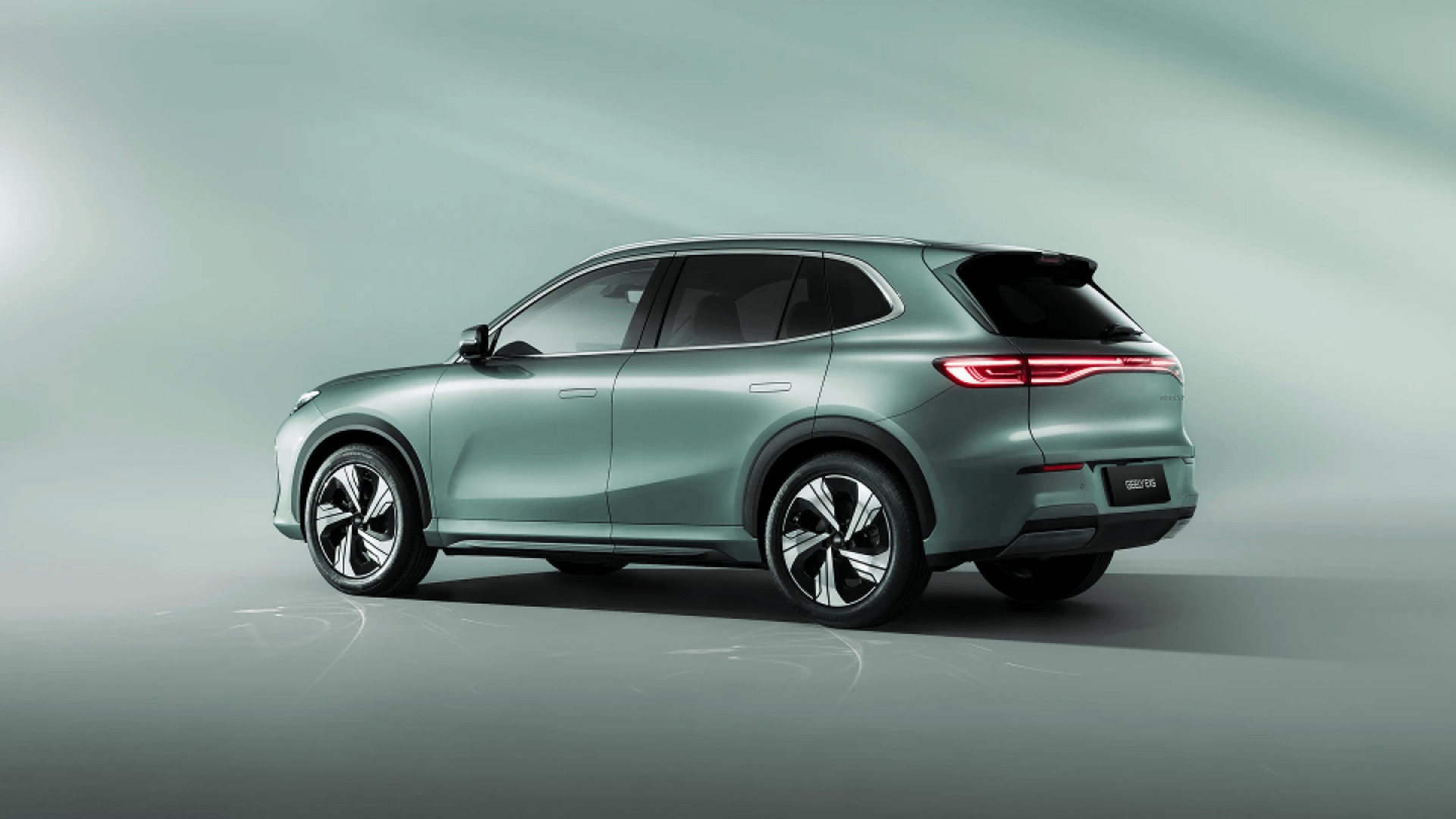 Geely's tech allows EVs to move sideways with 90-degree wheel rotation ...