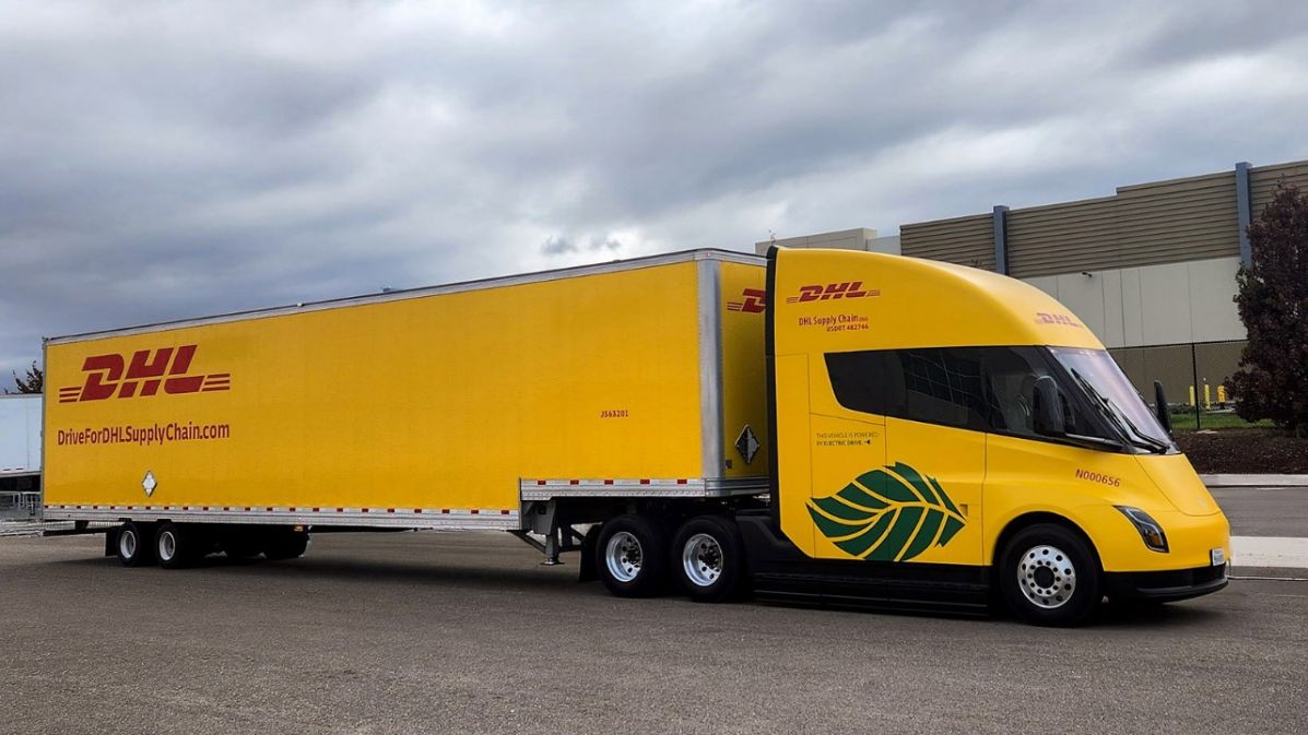 DHL adds first Tesla Semi to North American fleet - EVSHIFT