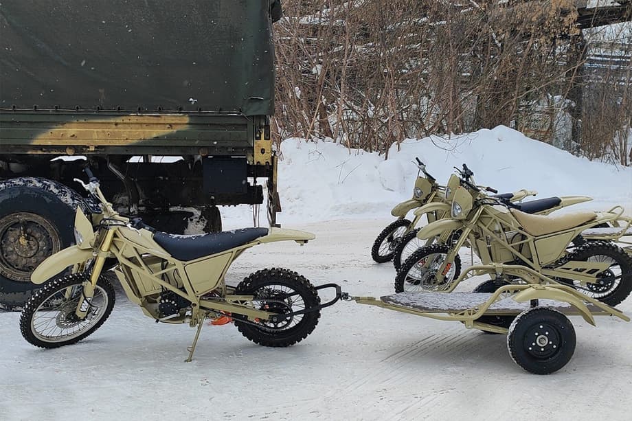 Izh-Enduro electric motorcycles with trailers and Izh-ScootWay electric ...