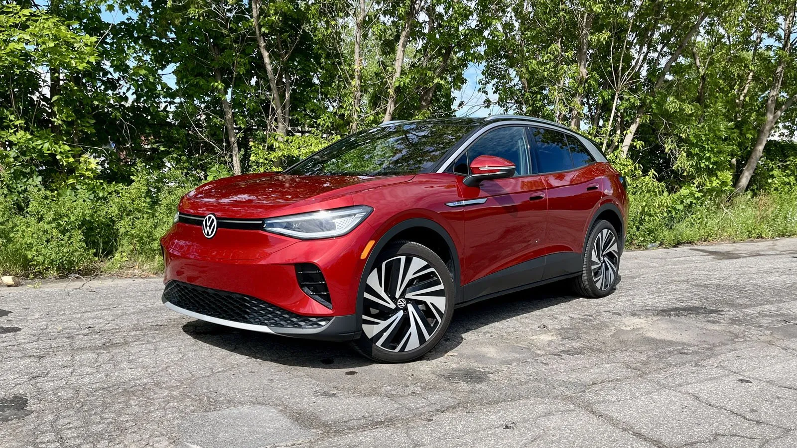 VW Overtakes Tesla in Europe’s EV Market, Becomes Plug-In Hybrid Leader ...