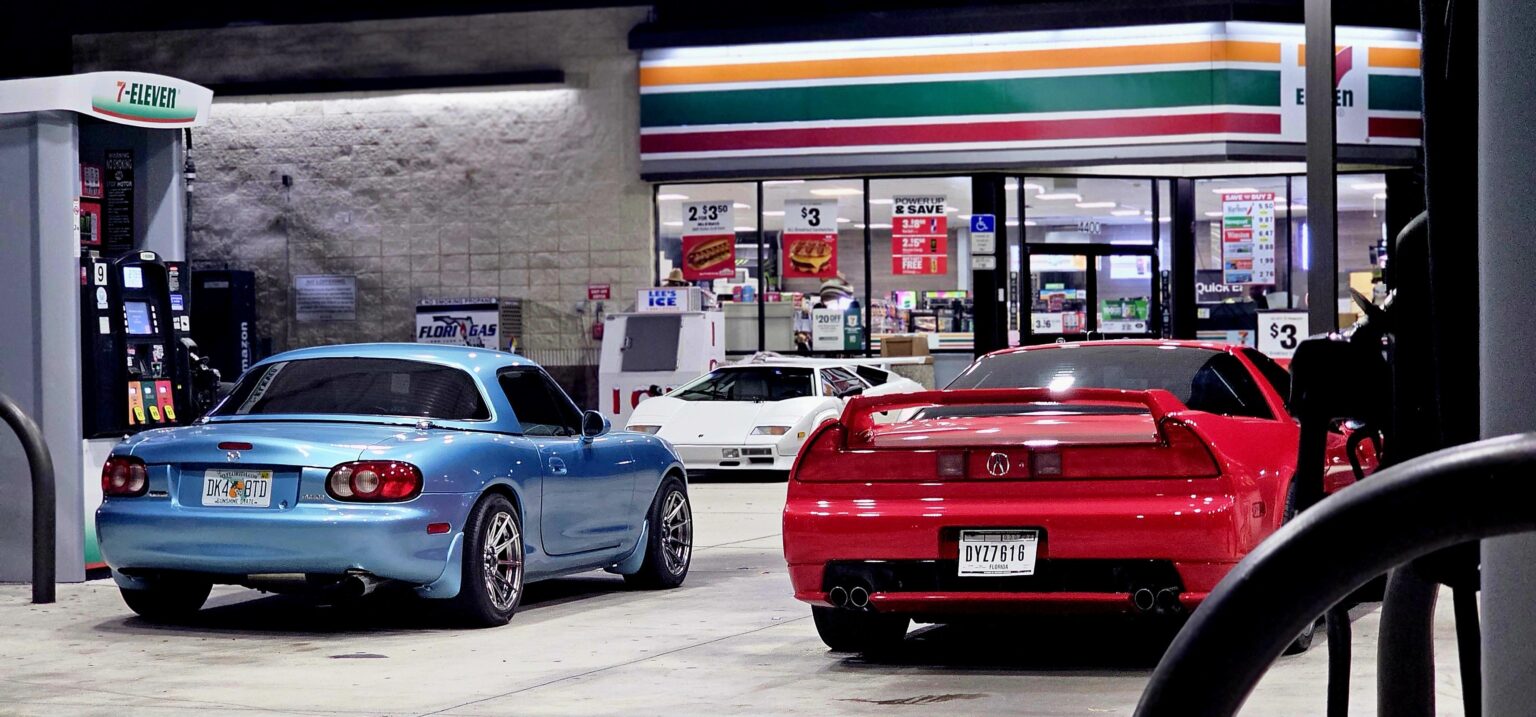 Miata, NSX and Countach on a midnight Slurpee run (4000x1868) - EVSHIFT