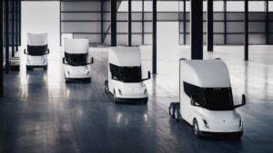 Tesla Semi final specs: range, power & fast charging - EVSHIFT