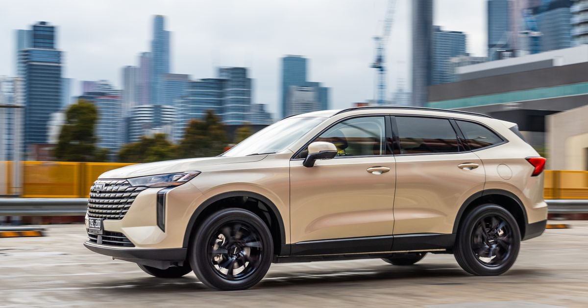 2026 GWM Haval H6 Ultra PHEV AWD review - EVSHIFT
