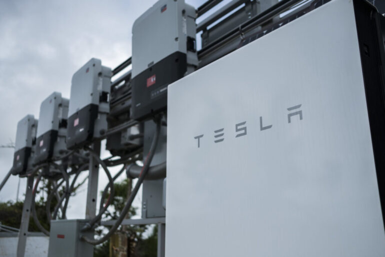 Tesla’s Solar Ambitions Could Power Its Next Big Growth Wave - EVSHIFT
