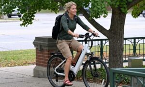 Illinois Micromobility Bill Would Put High-Speed E-Bikes And E-Motos ...