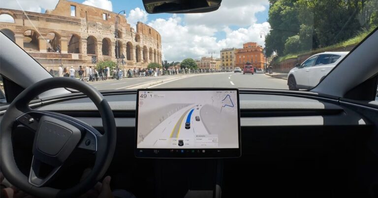 Tesla FSD update adds a new dialog that previews your car's parking ...