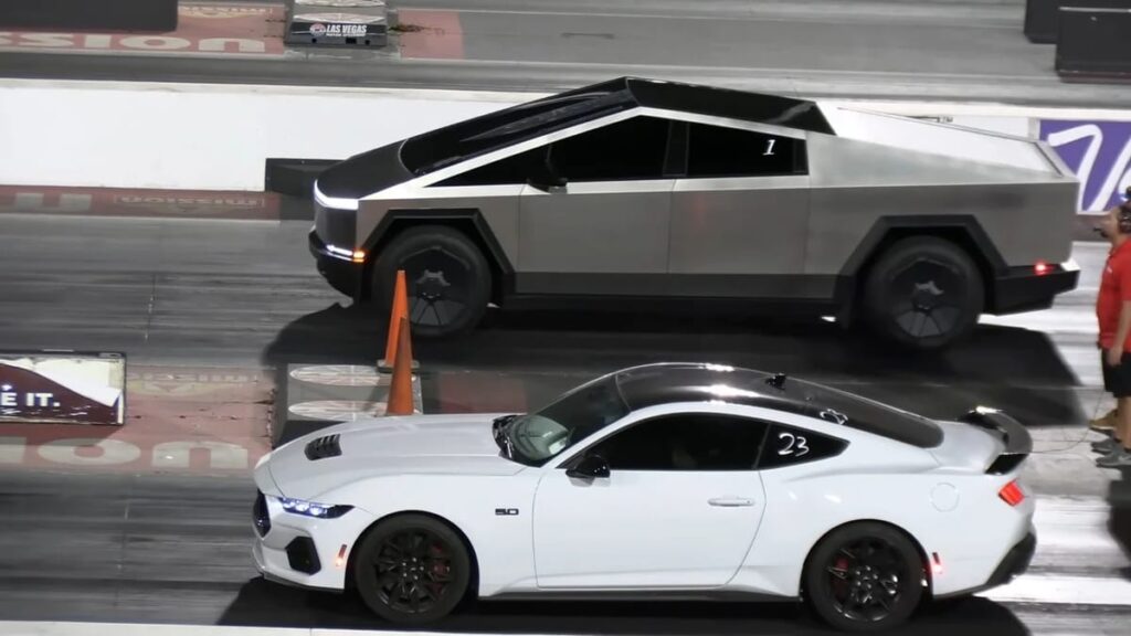 Manual Mustang GT decides to drag race a Tesla Cybertruck and the gap ...